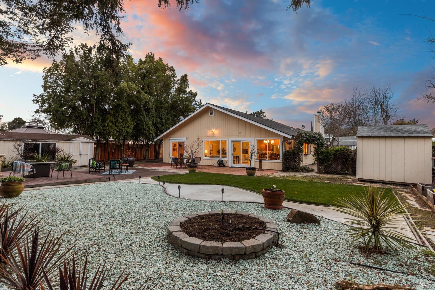 406 Solano Dr, Benicia, CA 94510 - 3 Beds | 2 Baths (Active ...