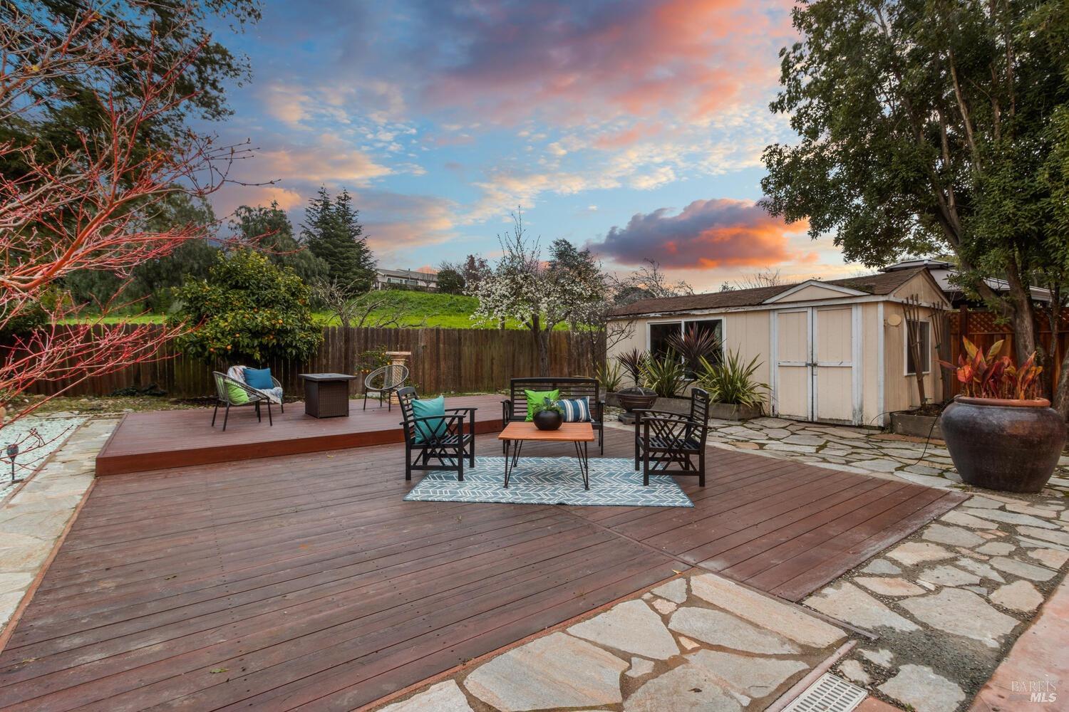 406 Solano Dr, Benicia, CA 94510 - 3 Beds | 2 Baths (Active ...