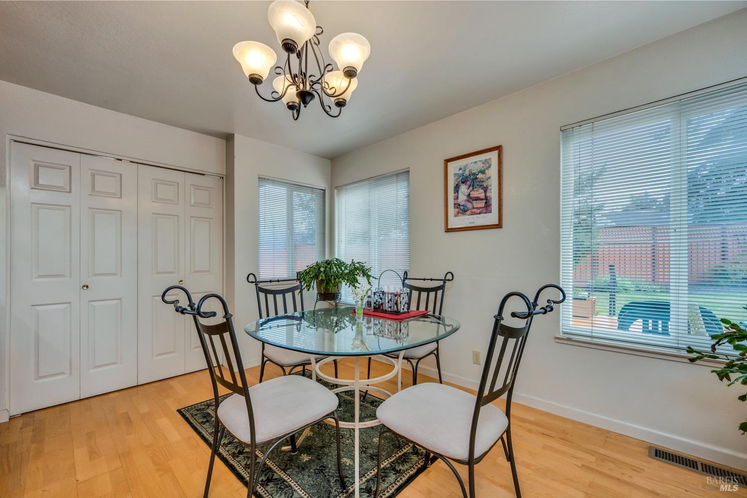 1138 Meridian Cir, Santa Rosa, CA 95401 - 3 Beds | 2/1 Baths (Active ...