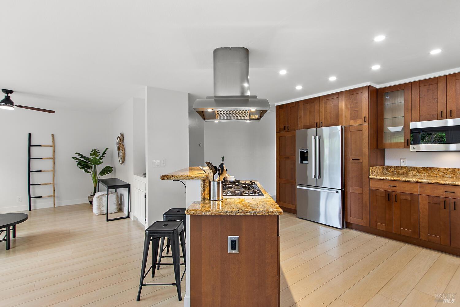 406 Solano Dr, Benicia, CA 94510 - 3 Beds | 2 Baths (Active ...