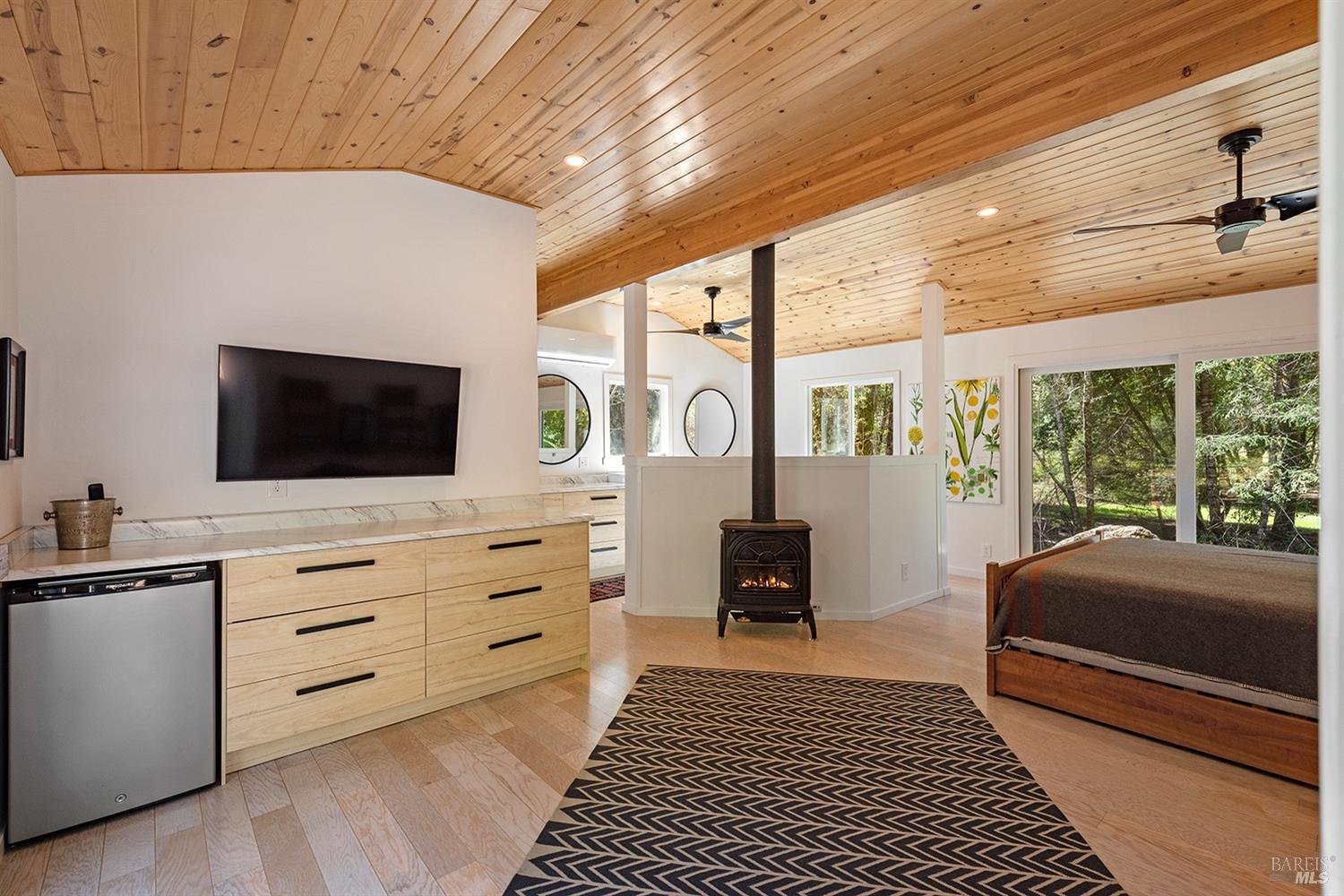 22349 King Ridge Rd, Cazadero, CA 95421 - 2 Beds | 1 Baths (Active ...